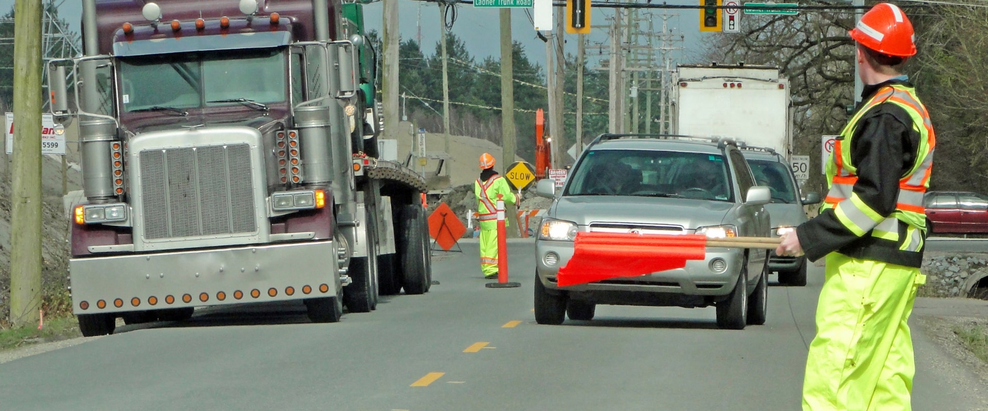 Enhancing Traffic Control with Inrico PoC Radios During Construction